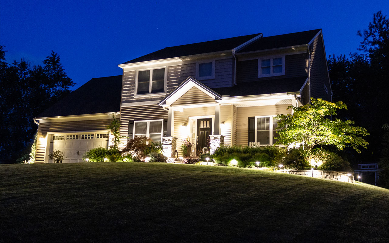 How to Install Landscape Lighting - Hamilton Park Home | Inspiration ...