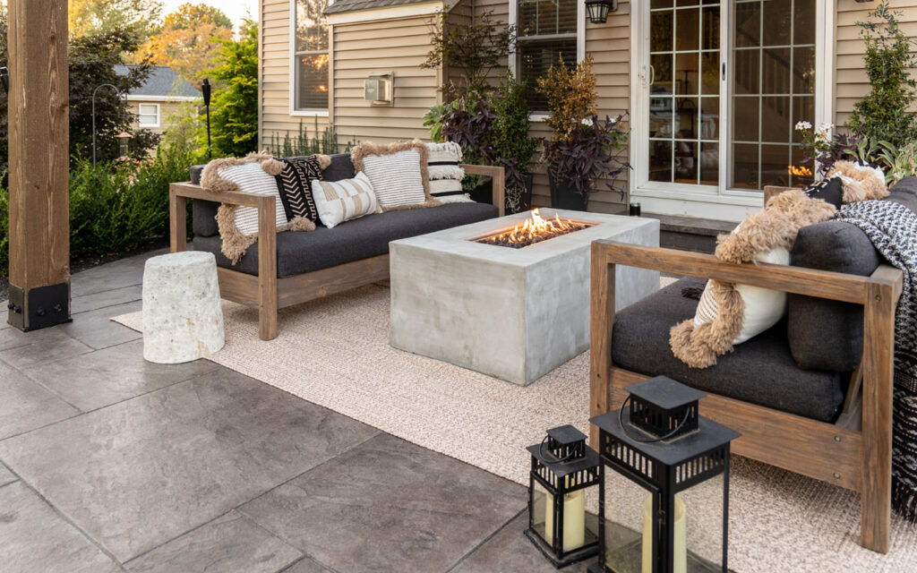 Outdoor Lounge Area Reveal - Hamilton Park Home | Inspiration for Home ...